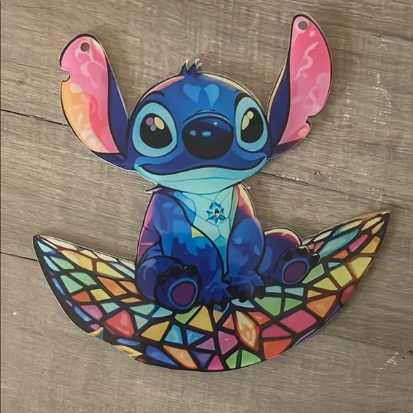 Unlisted | Wall Decor | Disney Stitch Sun Catcher | Poshmark